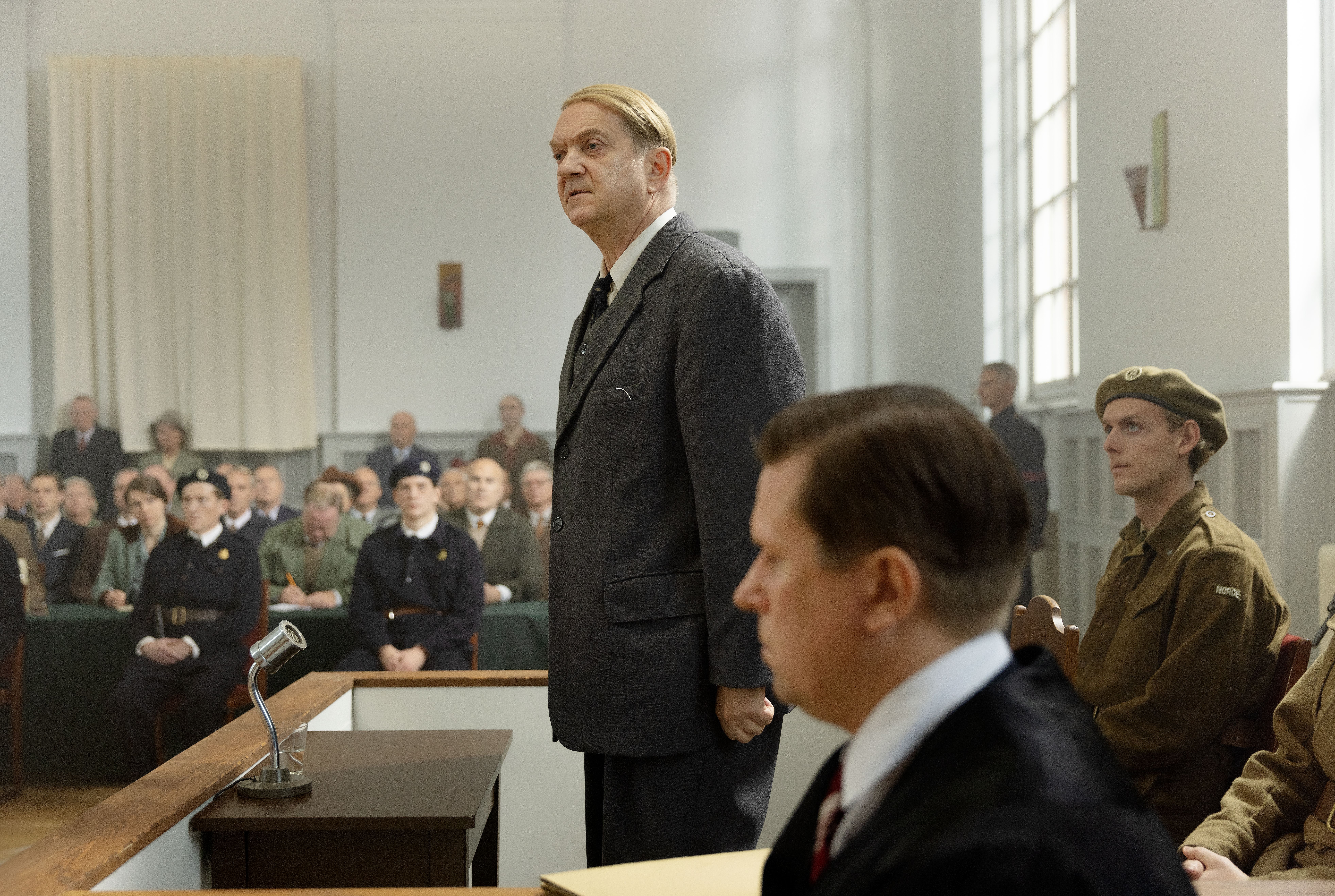 Filmanmeldelse av «Quislings siste dager» i regi Erik Poppe med Gard B ...