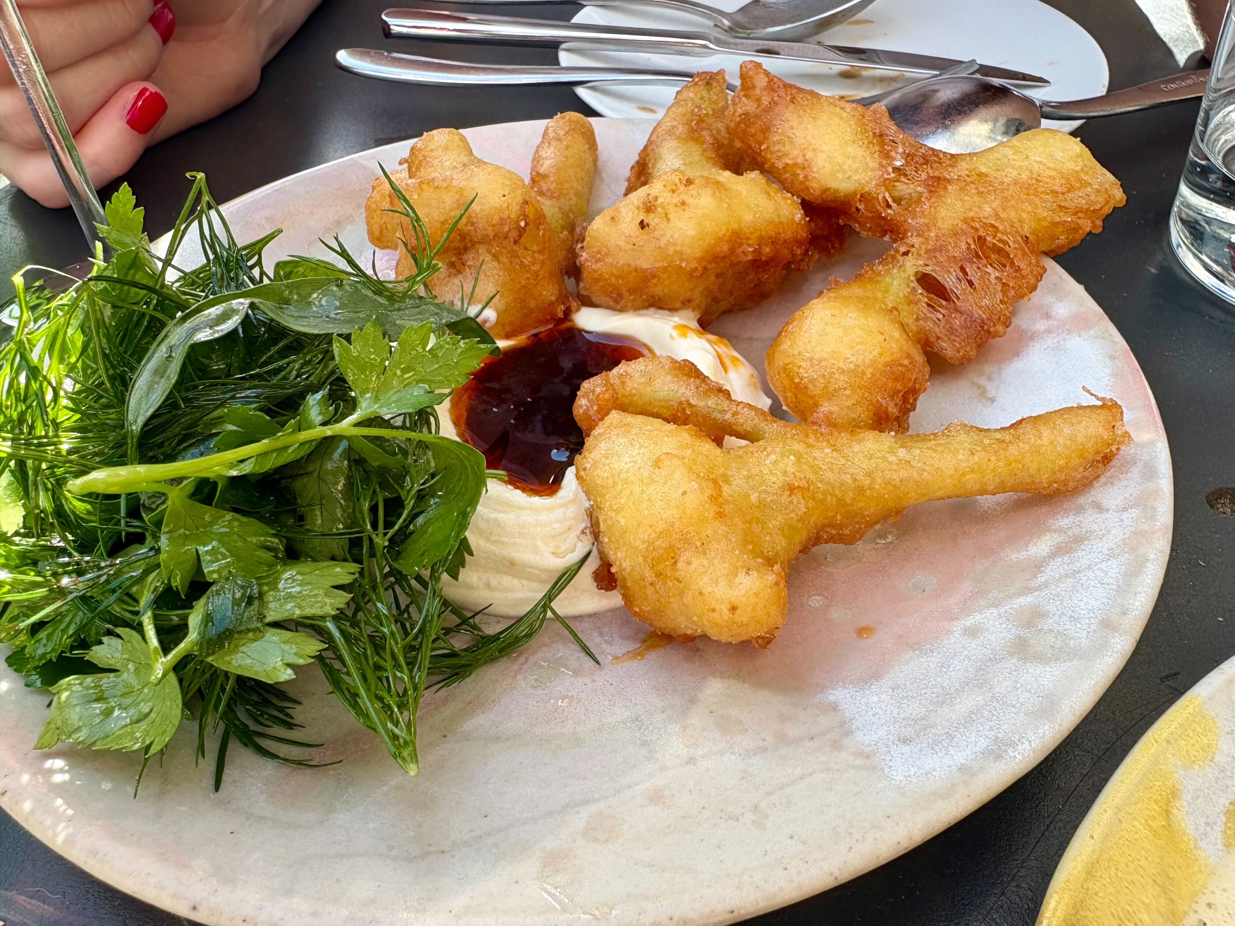 Skaal er i storform! Det er bare kapre bord på Grünerløkkas beste ...