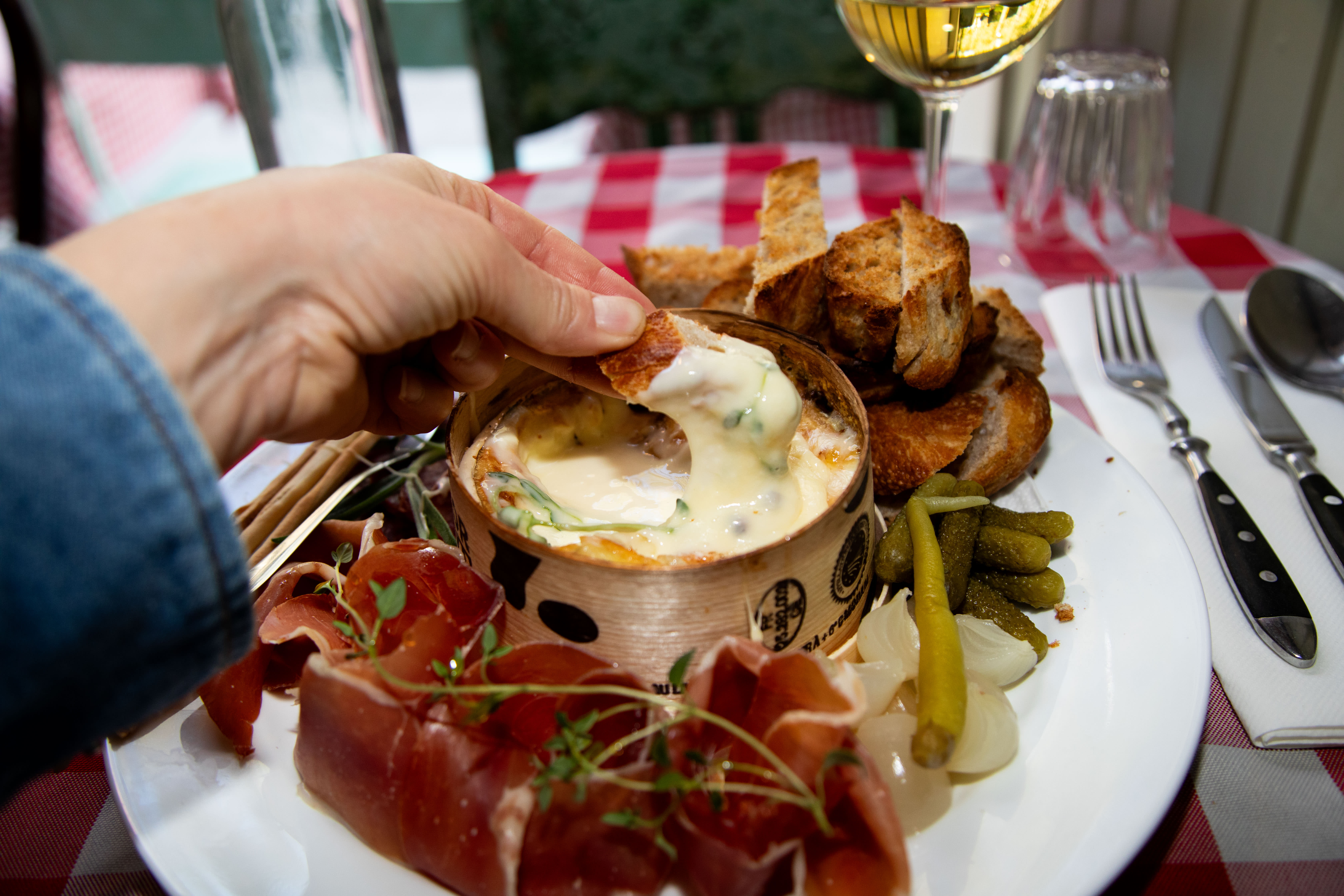 Alle vil ha Mont d'Or: – Det har eksplodert