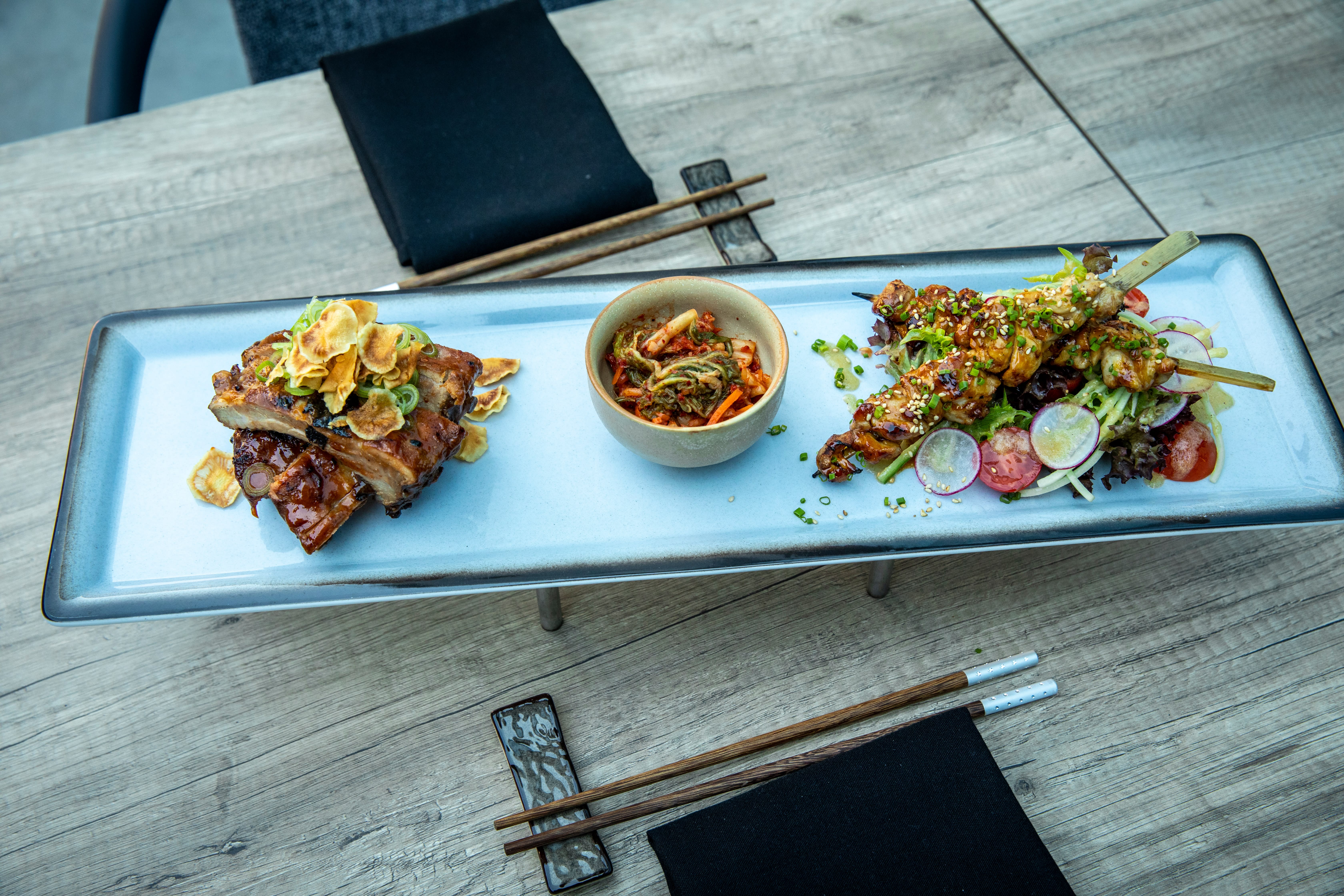 Anmeldelse av restauranten Tri Ky på Vulkan