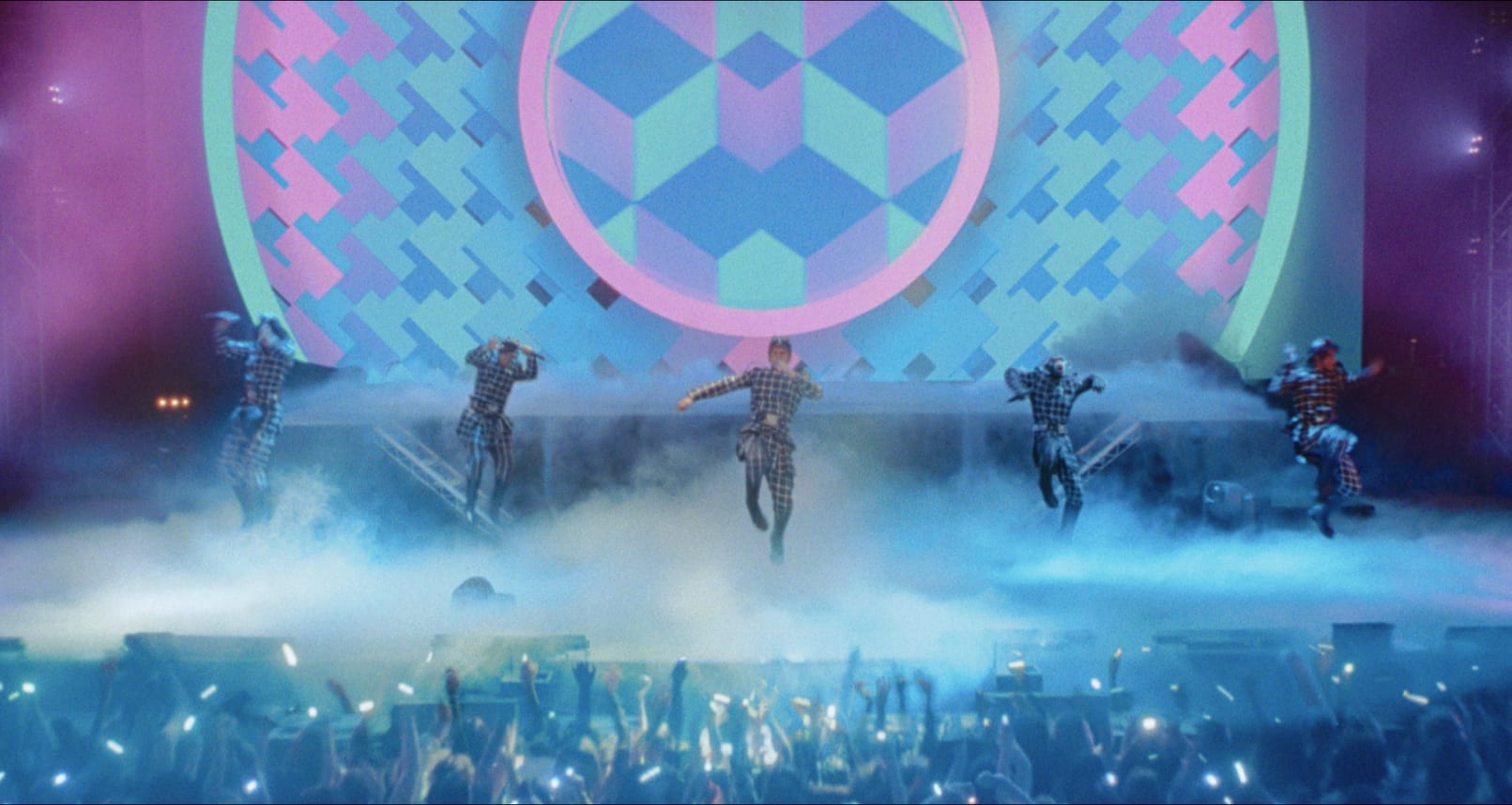 Anmeldelse av filmen Better Man, en gripende film om Robbie Williams ...