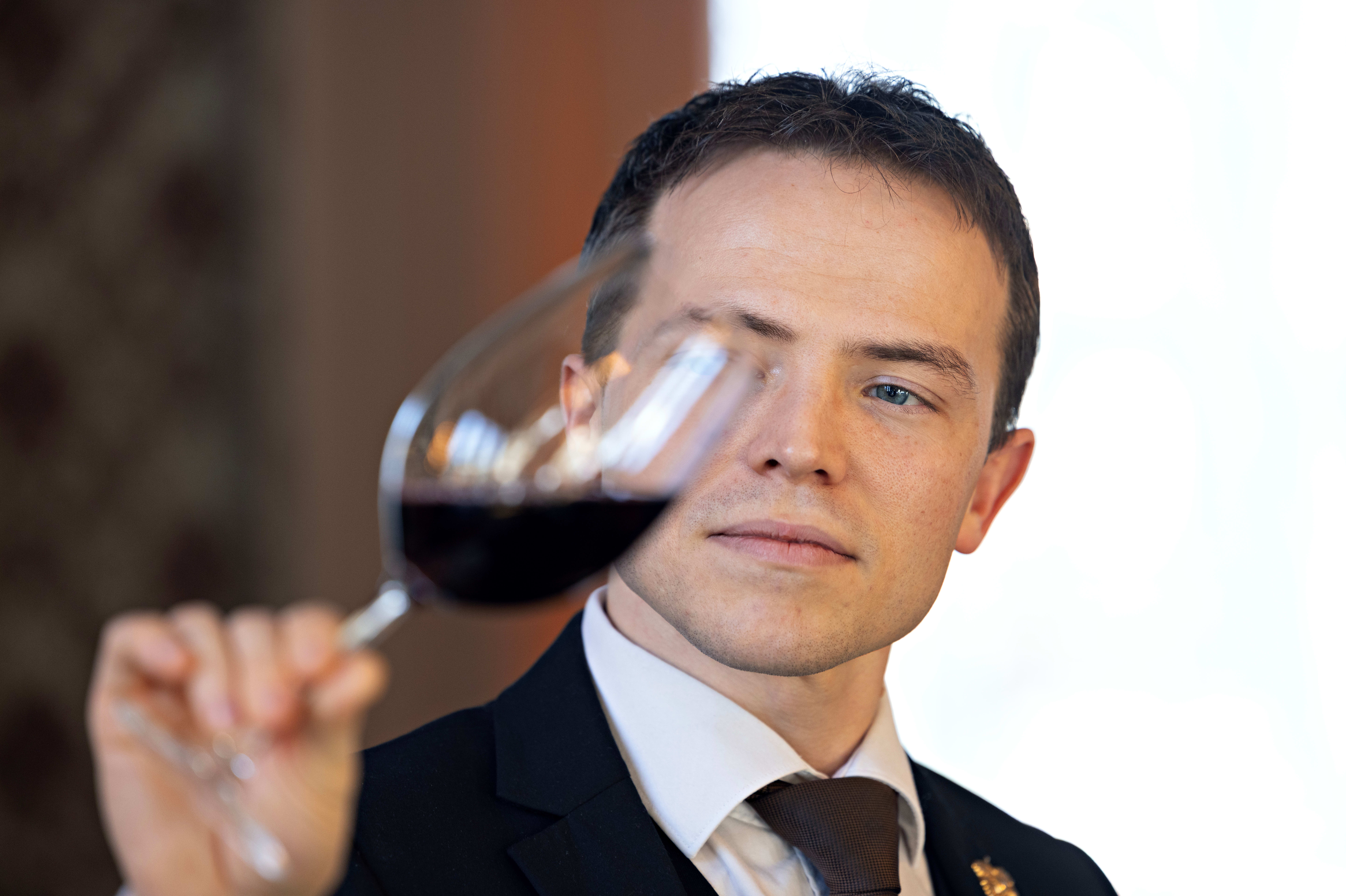 Man kan lure på hvor manerene er blitt av