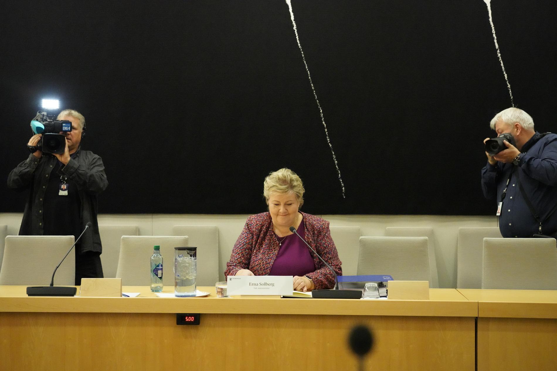 Erna Solberg ble grillet av kontrollkomiteen på Stortinget Erna Solberg ble grillet av kontrollkomiteen på Stortinget