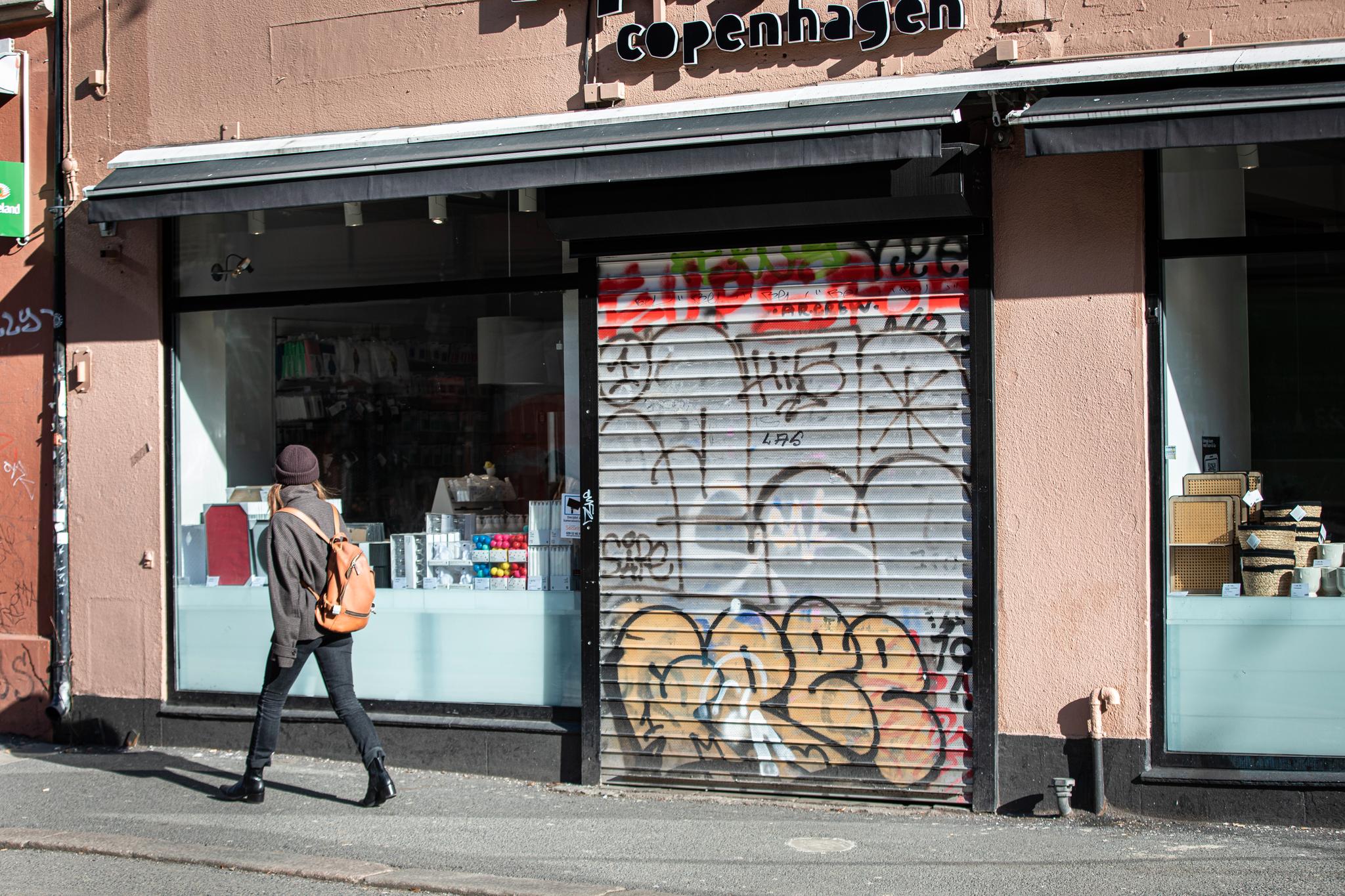 Hvordan finne balansen mellom smittevern og frihet? Fagfolk er delt om ... Hvordan finne balansen mellom smittevern og frihet? Fagfolk er delt om ...
