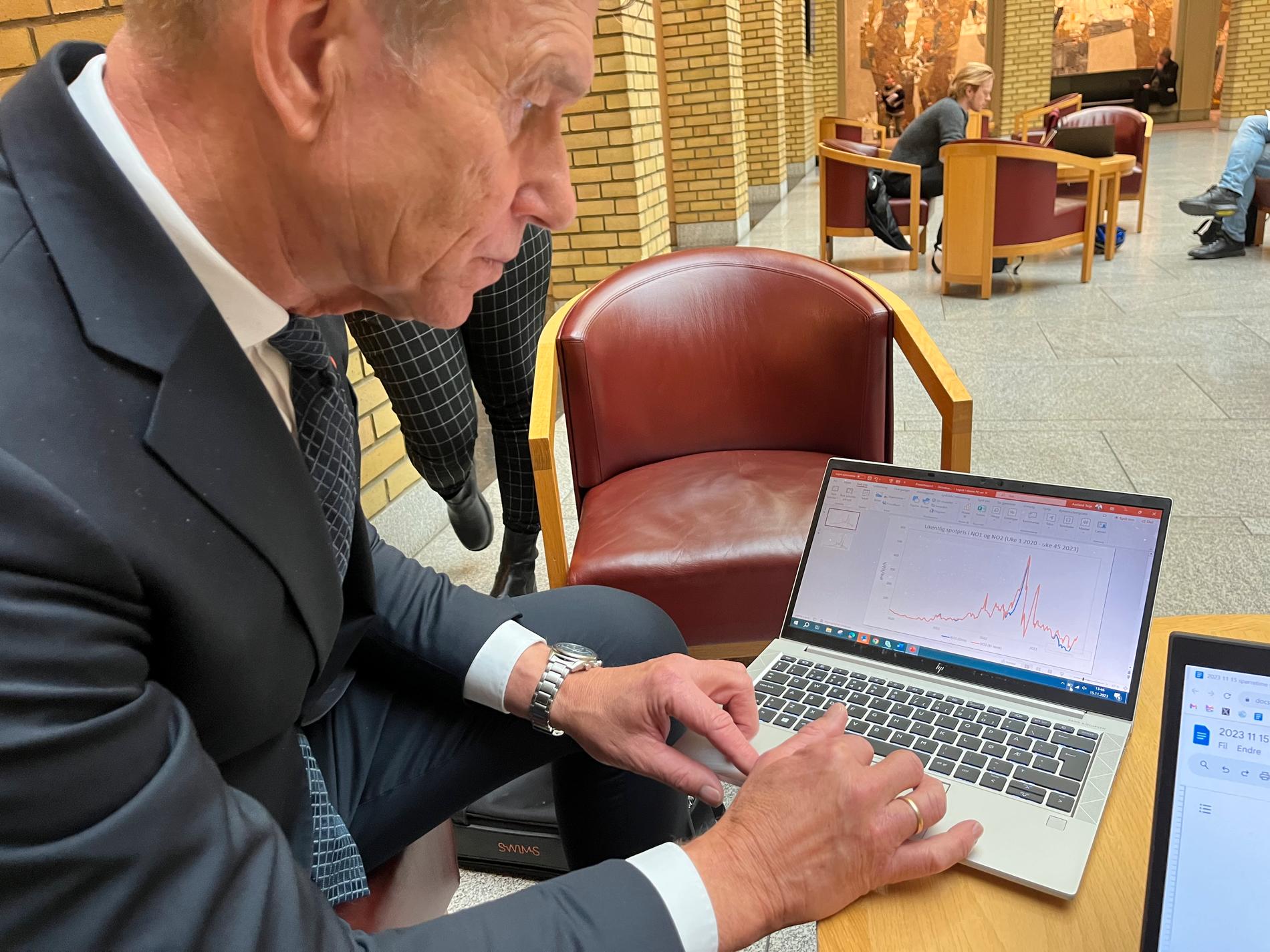 Her settes Frp på skolebenken: Olje- og energiministeren avviser «myte ... Her settes Frp på skolebenken: Olje- og energiministeren avviser «myte ...