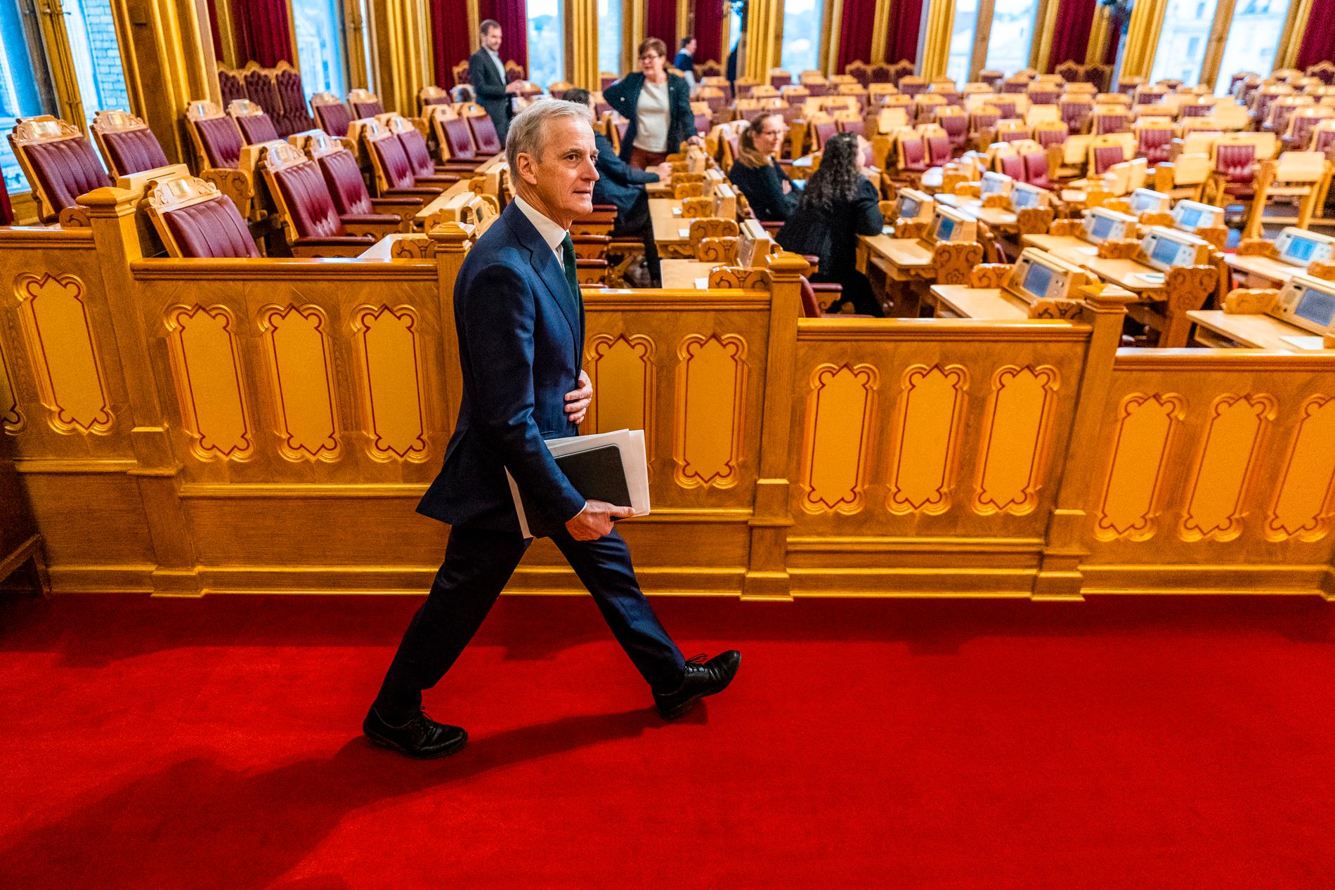 Arbeiderpartiet får under 20 prosent på snittmåling Arbeiderpartiet får under 20 prosent på snittmåling