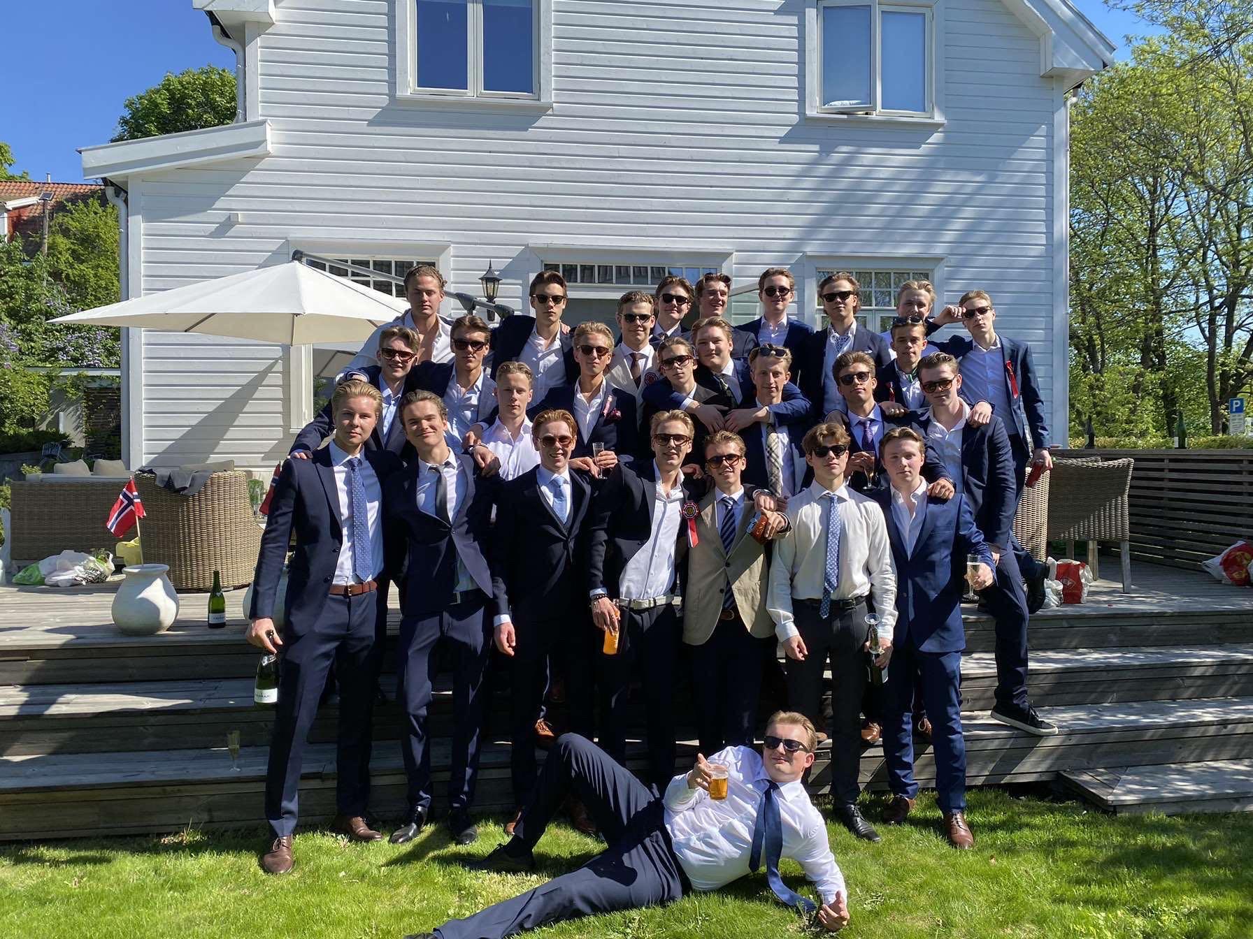 Howler 2025 samler inn penger til Mental Helse. Russ over hele landet ... Howler 2025 samler inn penger til Mental Helse. Russ over hele landet ...