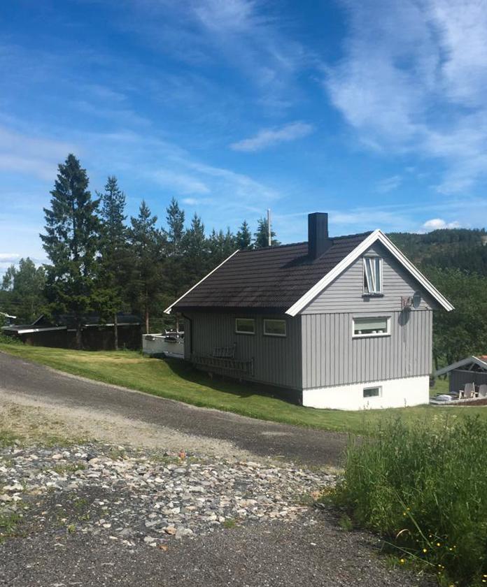 Bygget om gammelt hus i skogkanten: – Vi ville ha et hus som skilte seg ... Bygget om gammelt hus i skogkanten: – Vi ville ha et hus som skilte seg ...