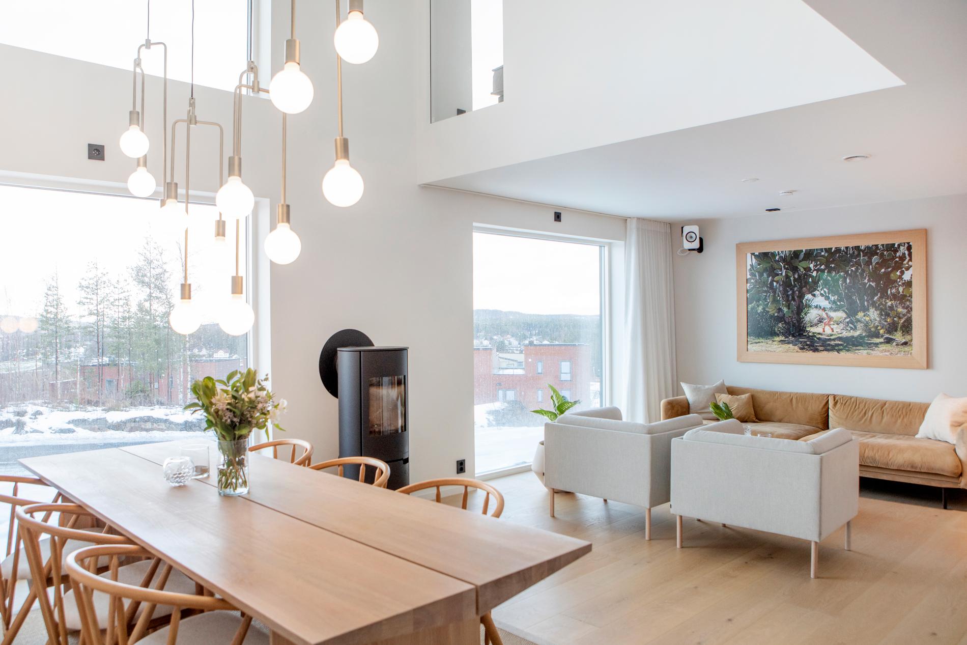 Bygget om gammelt hus i skogkanten: – Vi ville ha et hus som skilte seg ... Bygget om gammelt hus i skogkanten: – Vi ville ha et hus som skilte seg ...