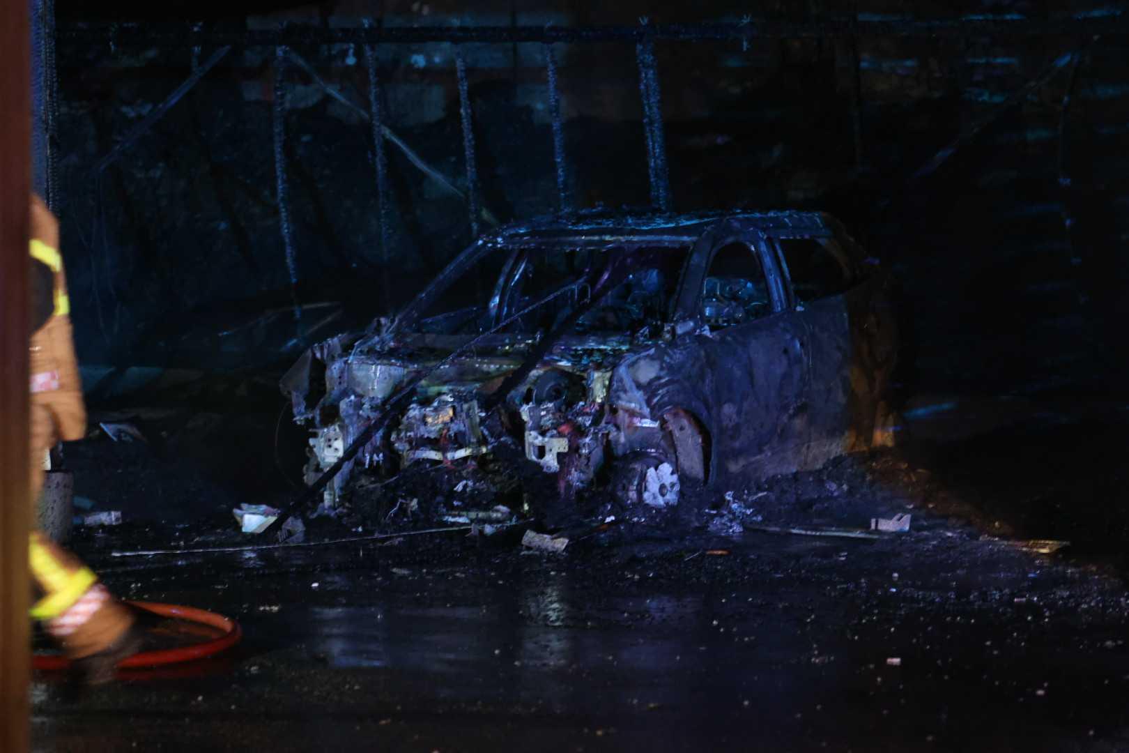 Det var enormt stor varmeutvikling. Mange ble evakuert. Det var enormt stor varmeutvikling. Mange ble evakuert.