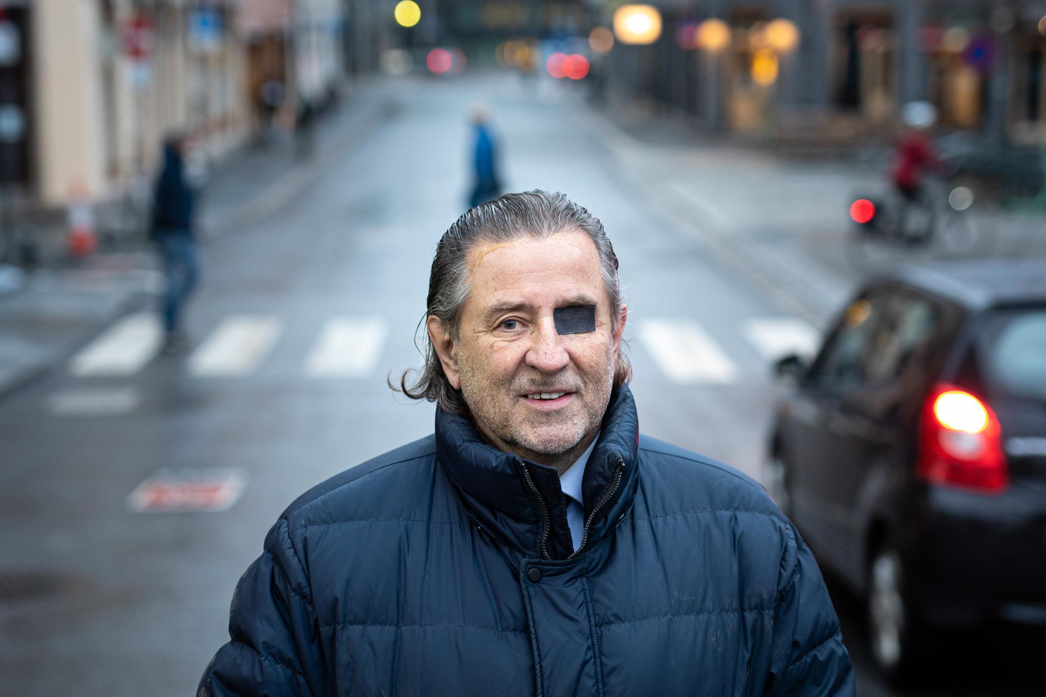 Oslo Frps leder gjenvalgt. Vant kampvotering mot Henning Holstad Oslo Frps leder gjenvalgt. Vant kampvotering mot Henning Holstad