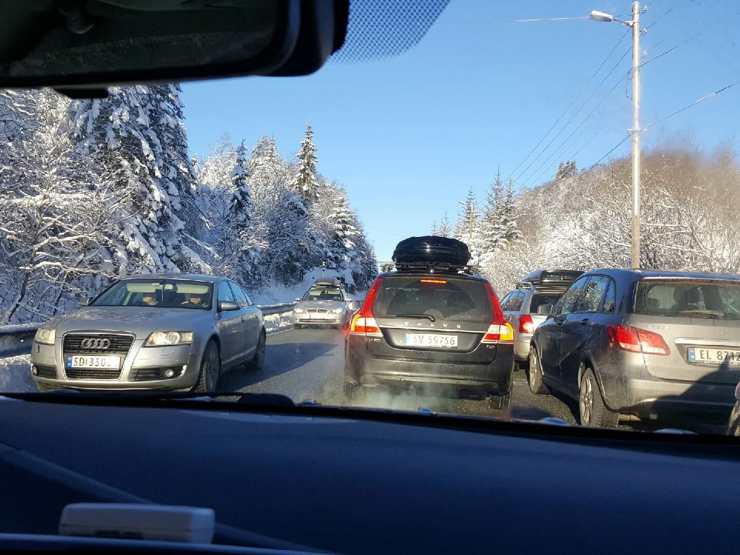 Det er litt trist. Når vi endelig får snø, hadde det vært kjekt om den ... Det er litt trist. Når vi endelig får snø, hadde det vært kjekt om den ...
