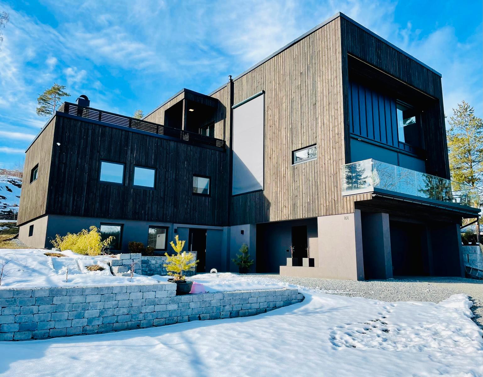 Bygget om gammelt hus i skogkanten: – Vi ville ha et hus som skilte seg ... Bygget om gammelt hus i skogkanten: – Vi ville ha et hus som skilte seg ...