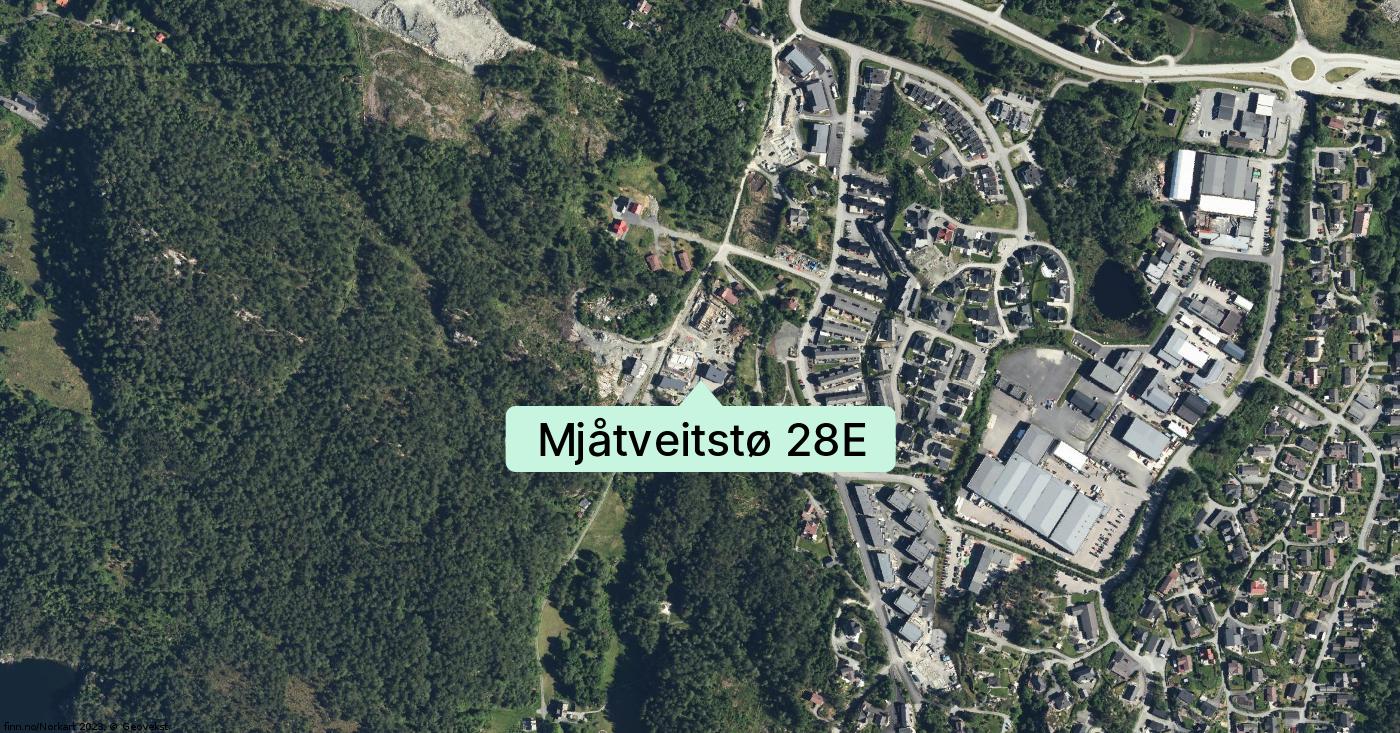 Rekkehuset på Frekhaug er akkurat solgt. Kjøperen måtte ut med nesten ... Rekkehuset på Frekhaug er akkurat solgt. Kjøperen måtte ut med nesten ...