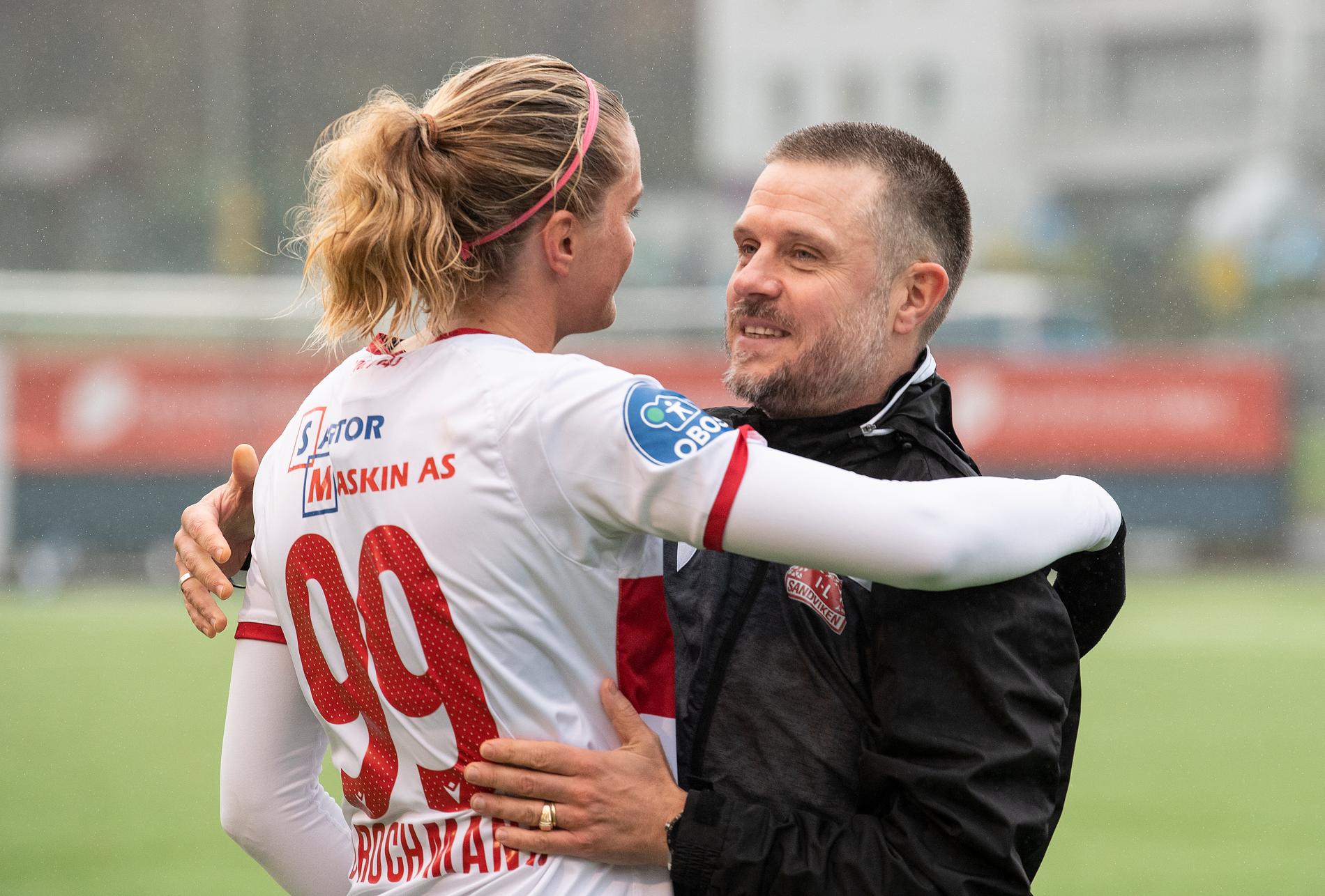 Brann-spissen slet under Straus. Nå herjer hun under ny hovedtrener ... Brann-spissen slet under Straus. Nå herjer hun under ny hovedtrener ...