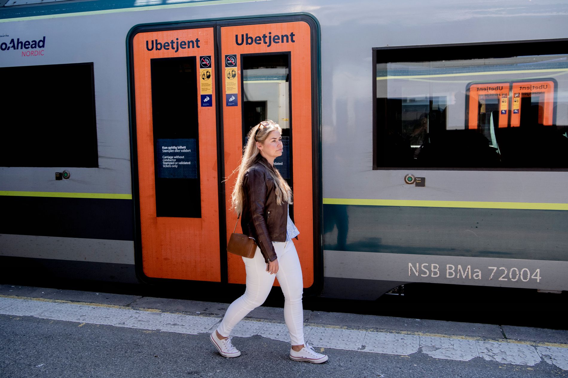 Student Kristine (35) fekk bot etter ho tok toget med studentbillett ... Student Kristine (35) fekk bot etter ho tok toget med studentbillett ...