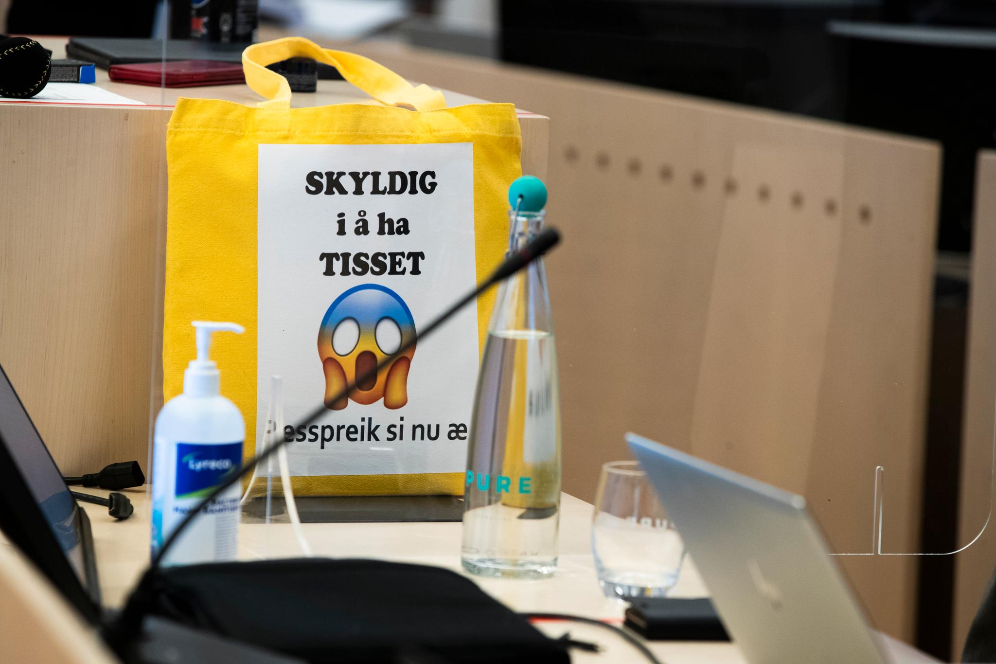 Aftenpostens språkekspert Helene Uri: Det kunne gjort seg med en tissepause Aftenpostens språkekspert Helene Uri: Det kunne gjort seg med en tissepause